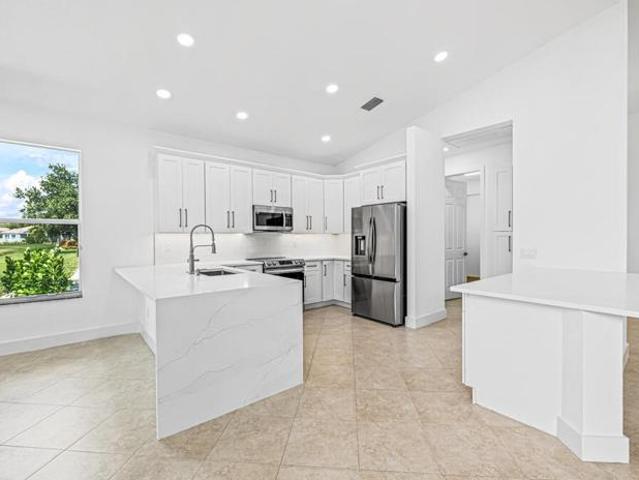 8682 Tierra Lago Cv Cove, Lake Worth, FL 33467