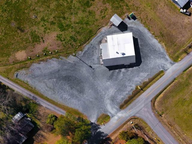 868 County Line Road