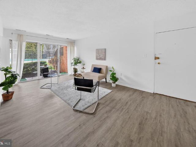 868 College Parkway # 102