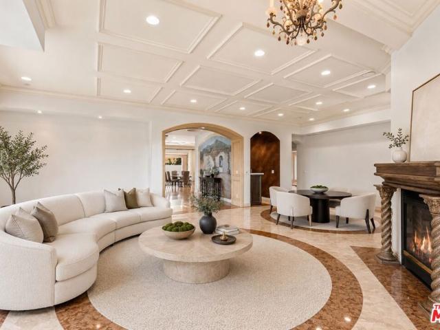 868 Braewood Court
