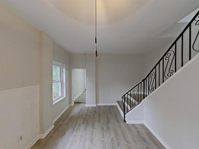868 E Locust Avenue