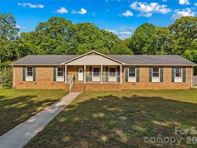 868 Fieldstone Rd, Mooresville, NC 28115