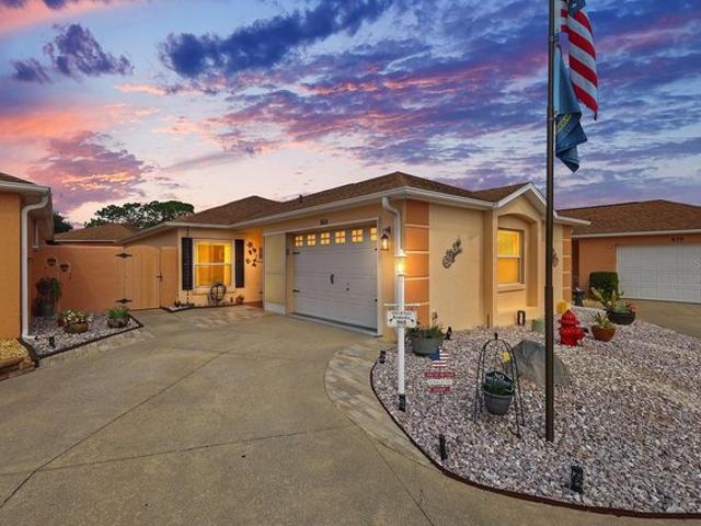 868 Oviedo Rd, Lady Lake, FL 32159