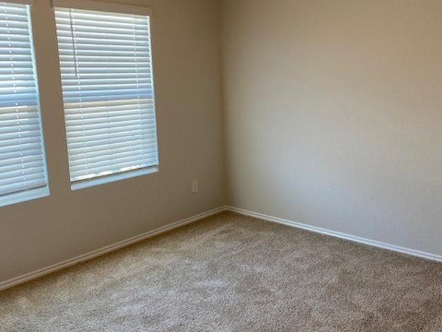 868 Margay Loop