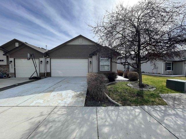 868 S Beaver Creek Way, Emmett, ID 83617