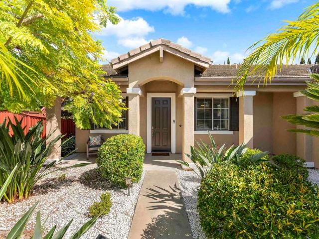 868 Panella Ct, Oceanside, CA 92057 | MLS #NDP2604