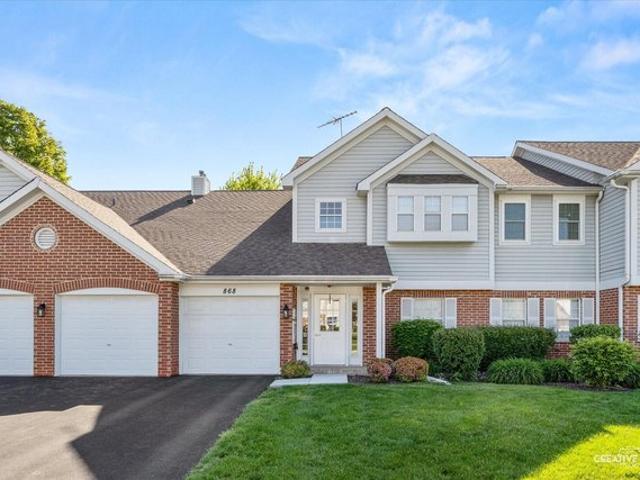 868 Quin Ct Apt 201, Naperville, IL 60563
