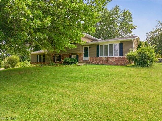 8694 Lansdale Ave NW, North Canton, OH 44720