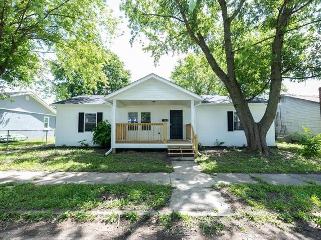 8694 S Vine St, Straughn, IN 47387