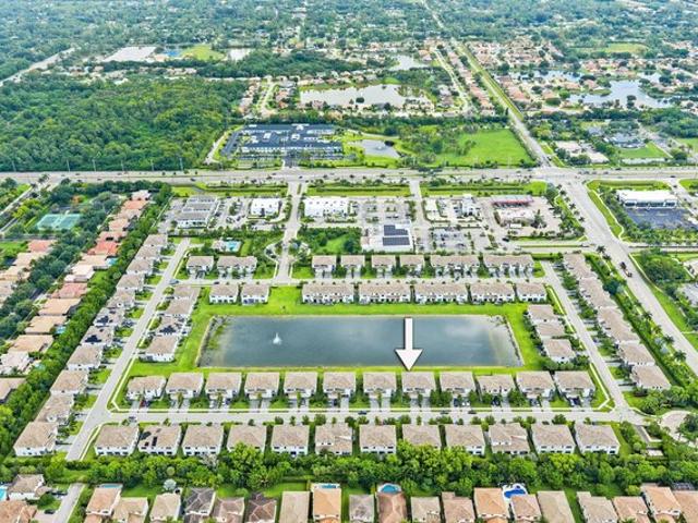 8697 Corvus Dr, Lake Worth, FL 33467