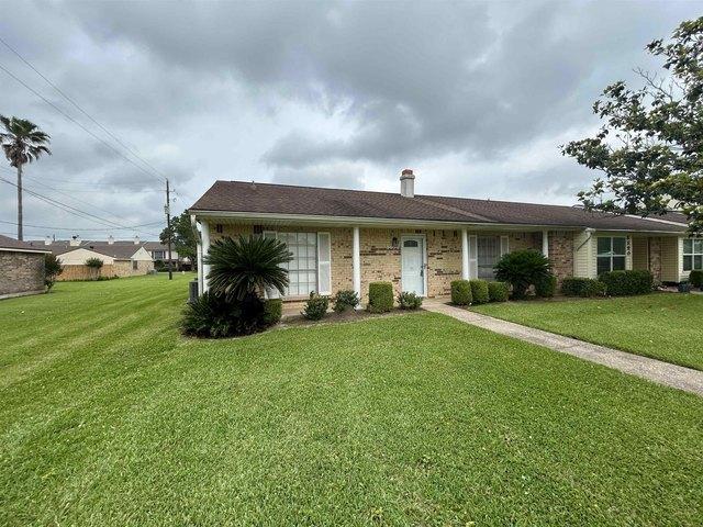 8690 Manion Dr, Beaumont, TX 77706