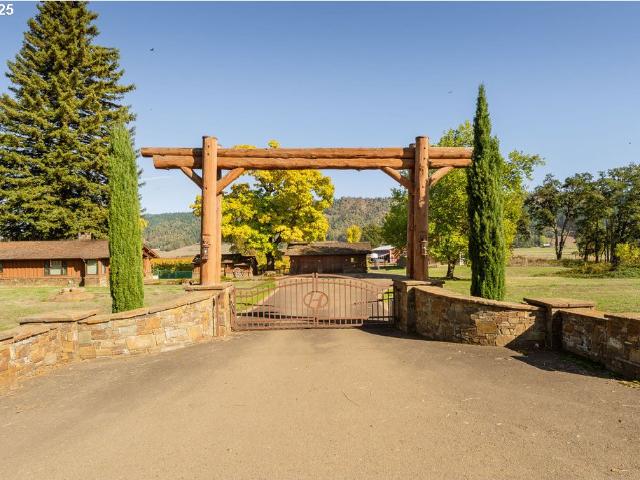 8690 lookingglass rd