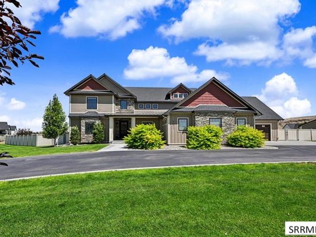 8691 S Blackhawk Dr, Idaho Falls, ID 83406