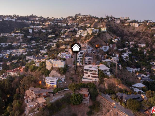 8692 Franklin Ave, Los Angeles, CA 90069 | MLS #25611 | Compass