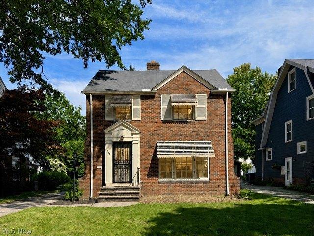 869 Cambridge Rd, Cleveland Heights, OH 44121