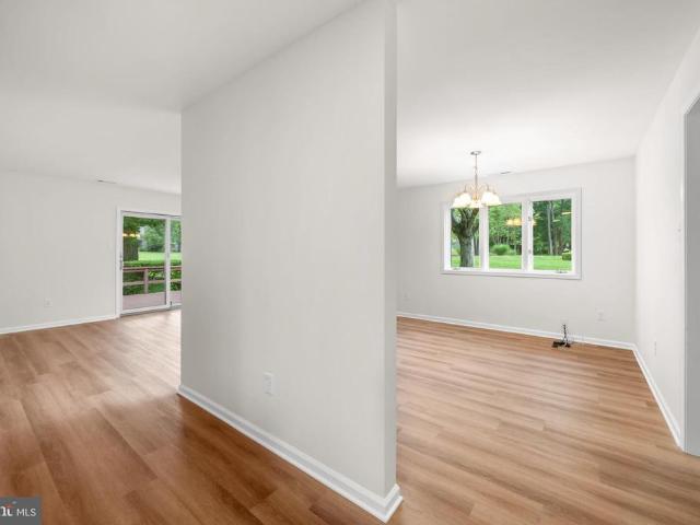 869 Jefferson Way