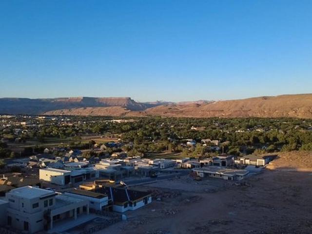 869 S 1385 W, Hurricane, UT 84737