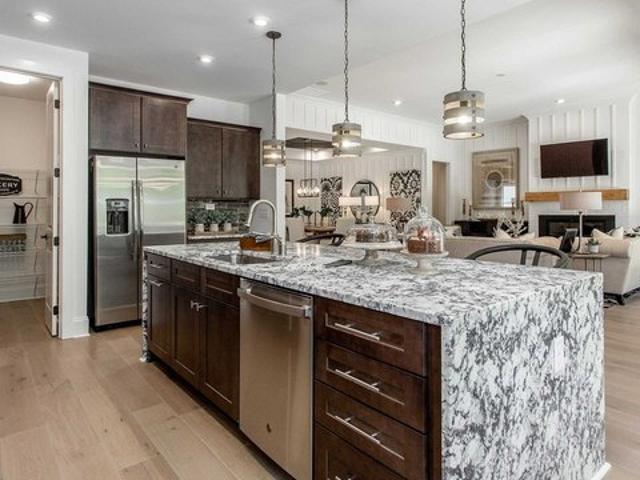 869 Salton Way, Hoschton, GA 30548