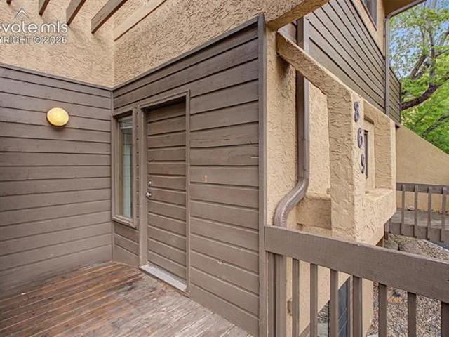 869 Pebblewood Drive