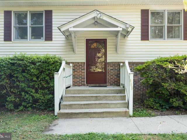 869 Plains Road