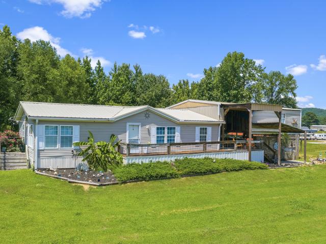 869 Riverview Dr