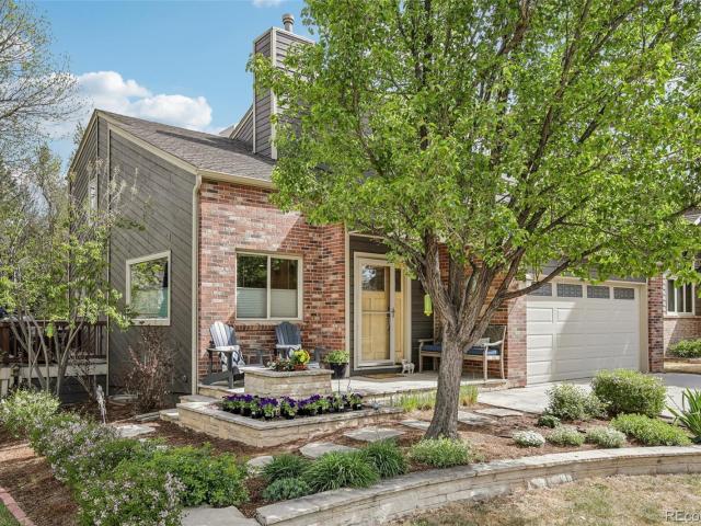 869 W Barberry Circle