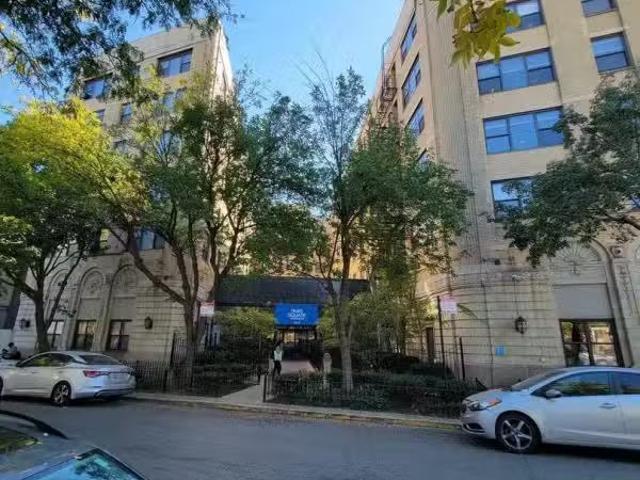 869 W Buena Avenue, 318, Chicago, IL 60613