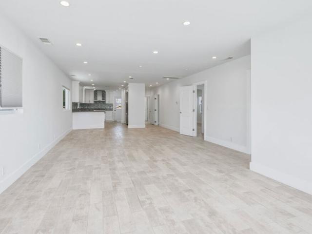 869 Warren Avenue