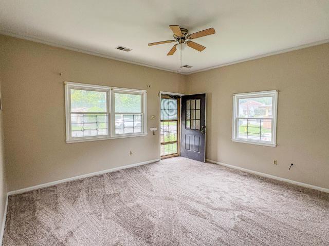 869 Whitney Avenue