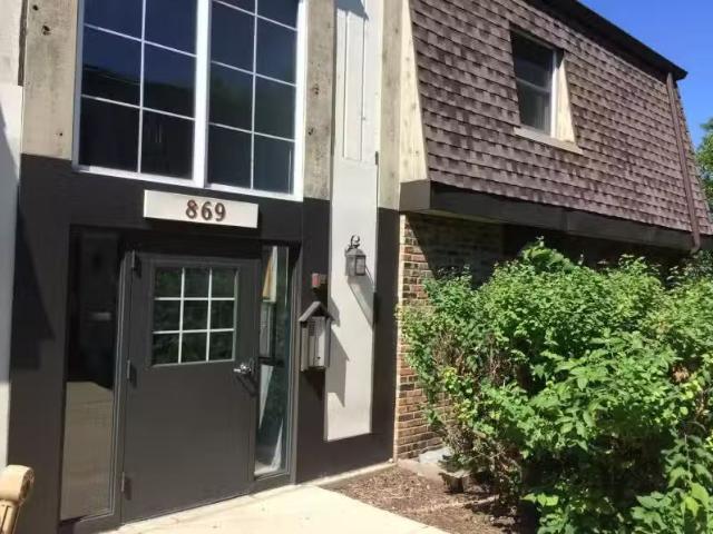 869 Trace Dr #201, Buffalo Grove, IL 60089 MLS 12198954