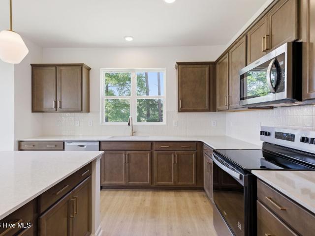 869 Tyers Rd, Unit 240, Aberdeen, NC 28315 | MLS #100552