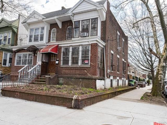 86 02 91st Ave, Woodhaven, NY 11421