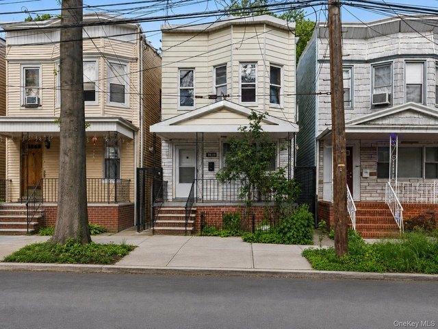 86 19 79th St, Woodhaven, NY 11421