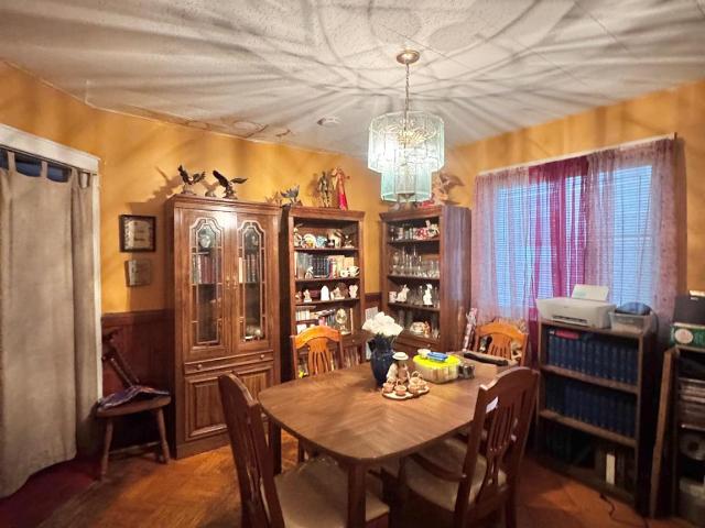 86 23 98th Street