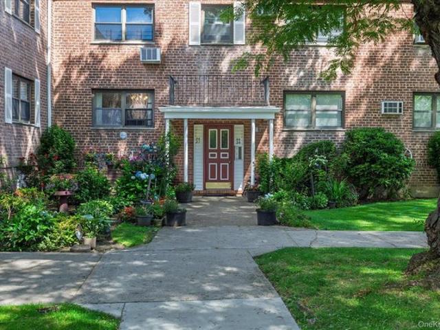 86 29 Shore Pkwy Unit 96, Howard Beach, NY 11414