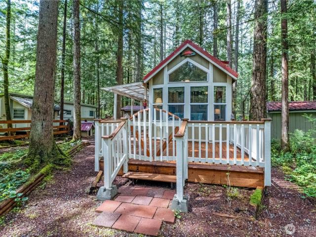 86 3 Sunset Cir, Maple Falls, WA 98266 | MLS #2380 | Compass