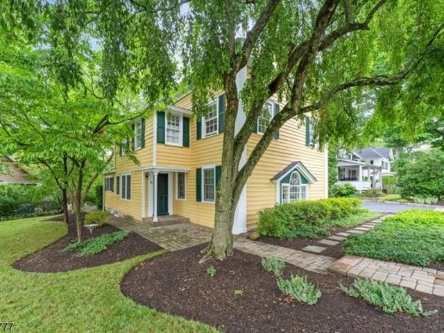 86 Washington St, Rocky Hill, NJ 08553