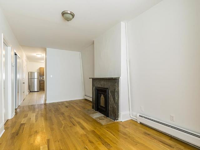 86 Waverly St