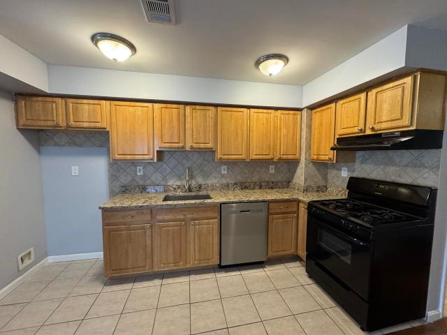 86 West 16Th St