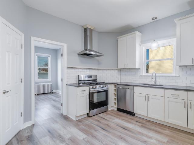 86 West 27Th St # 4