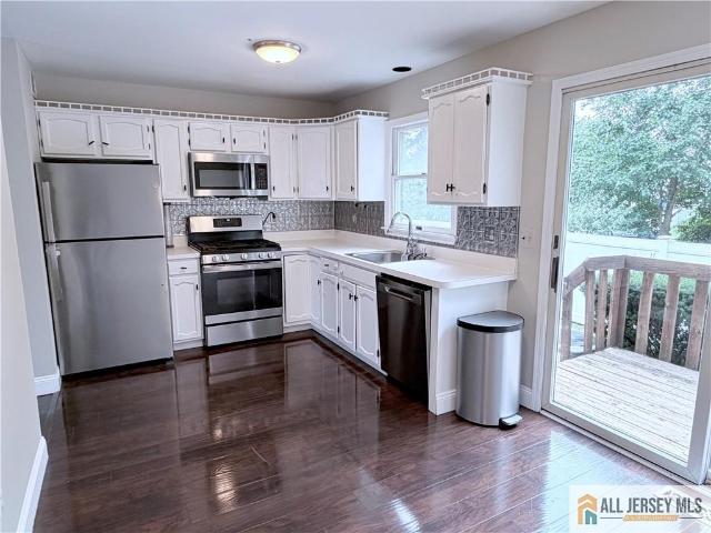 86 Wilton Avenue NE 403