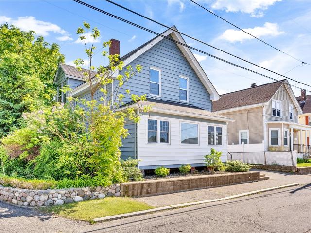 86 Woodward Avenue 2