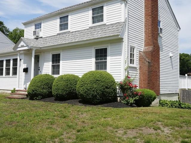 86 Abigail Adams Cir, Weymouth, MA 02191