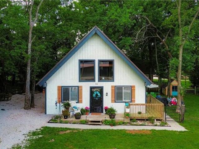 86 and 90 Beechwood Ln, Linn Valley, KS 66040
