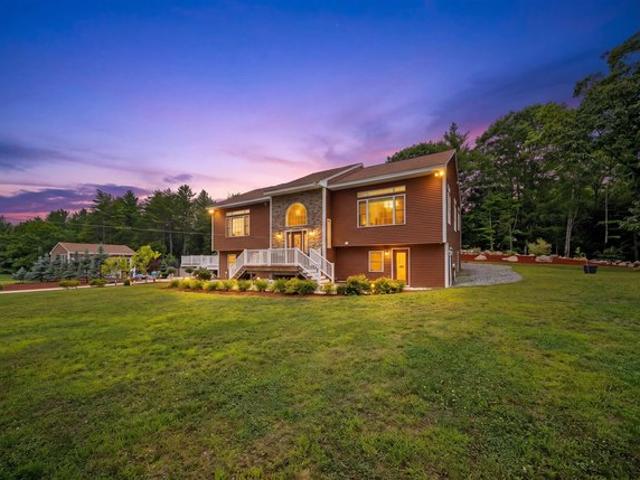 86 Beaver Ridge Rd, Barnstead, NH 03225