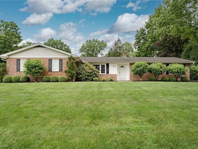 86 Blue Hill Ln, Fairlawn, OH 44333