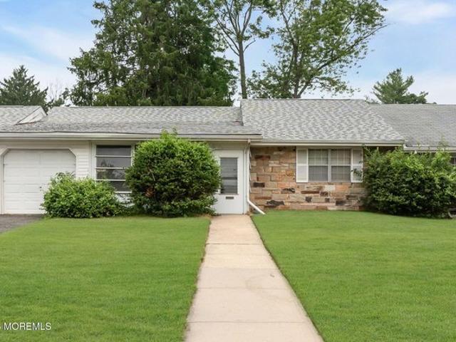 86 Camellia Dr Unit B, Lakewood, NJ 08701