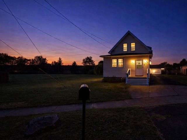 86 Cayuga Creek Rd, Cheektowaga, NY 14227