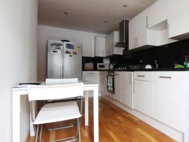 86 Copenhagen Place, London, E14 7DE, United Kingdom | Room for rent #154573931 | Rentberry