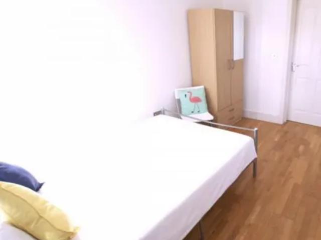 86 Copenhagen Place, London, E14 7DE, United Kingdom | 3 bed apartment for rent #7108055 | Rentberry